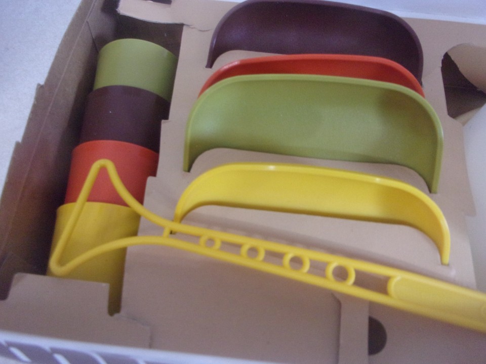ChiLDS VINTAGE TUPPERWARE MINI PARTY SET COMPLETE W/BOX | eBay