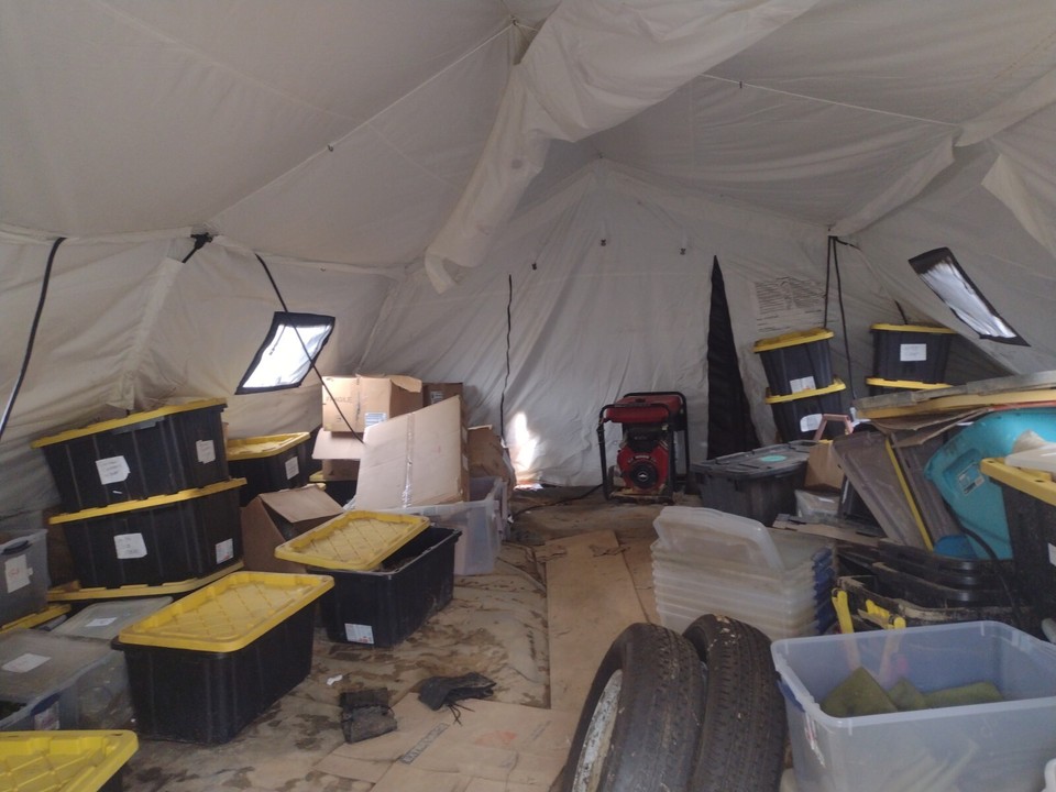 Lot of 40+ BIG US Military Tent Shelters Drash Base-X Utilis Airbeam GP ...