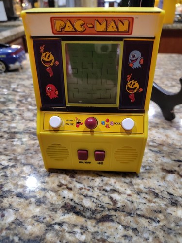 Pac Man Hand Held Mini Arcade Style Game Bandai Namco #09521 Tested ...