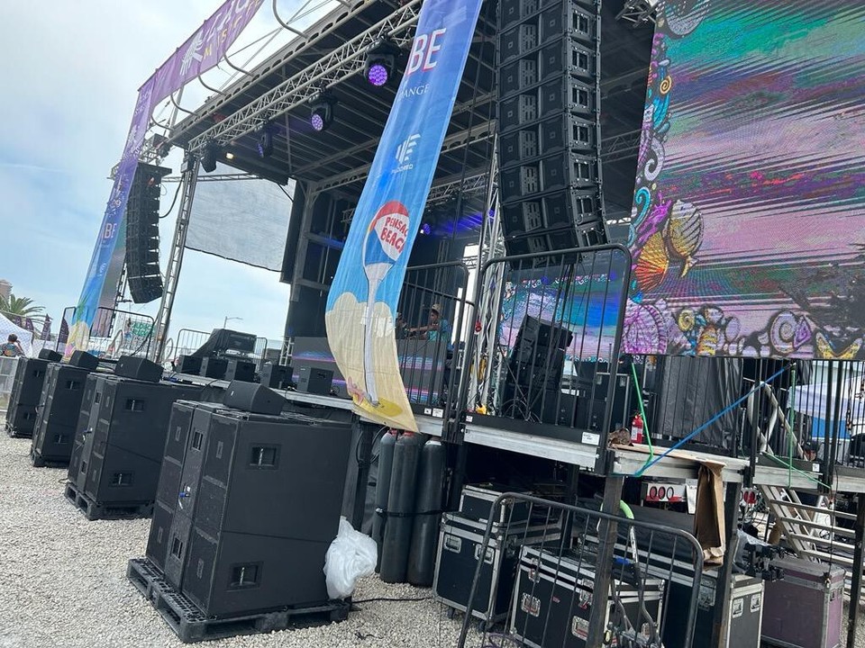 32x JBL Vertec Package 9x Crown iTech HD Amplification | eBay