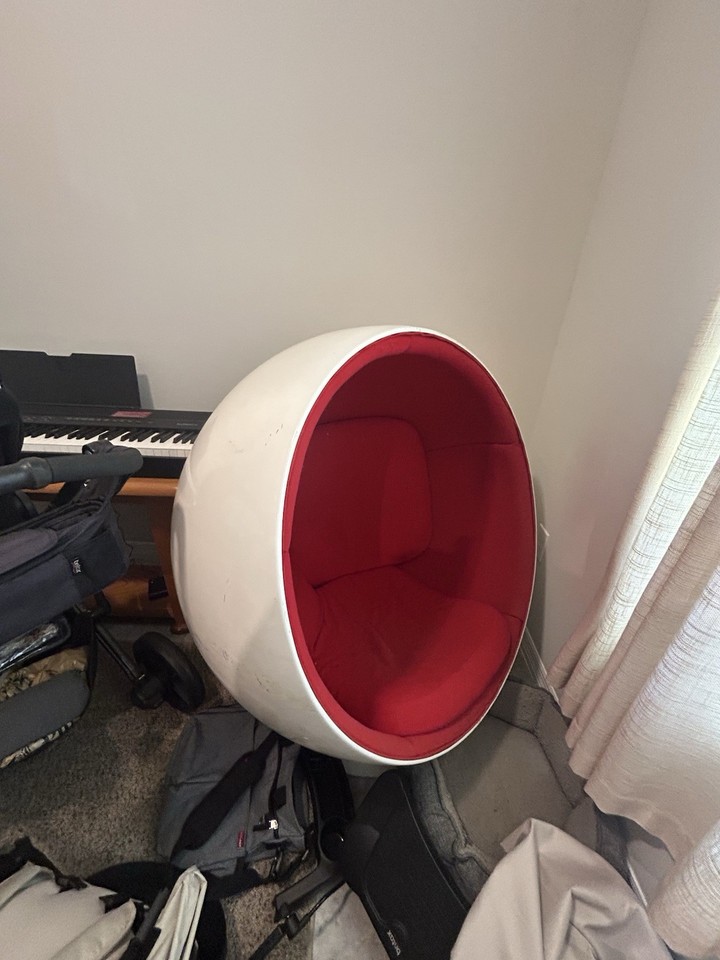 Eero Aarnio Original Ball Chair Red and White | eBay