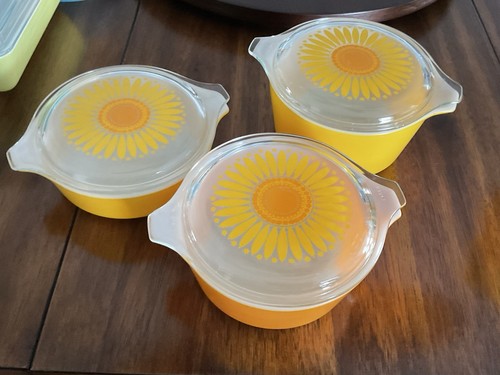 Set Of 3 Vintage Pyrex Sunflower Daisy Casserole Dishes With Lids 471 ...
