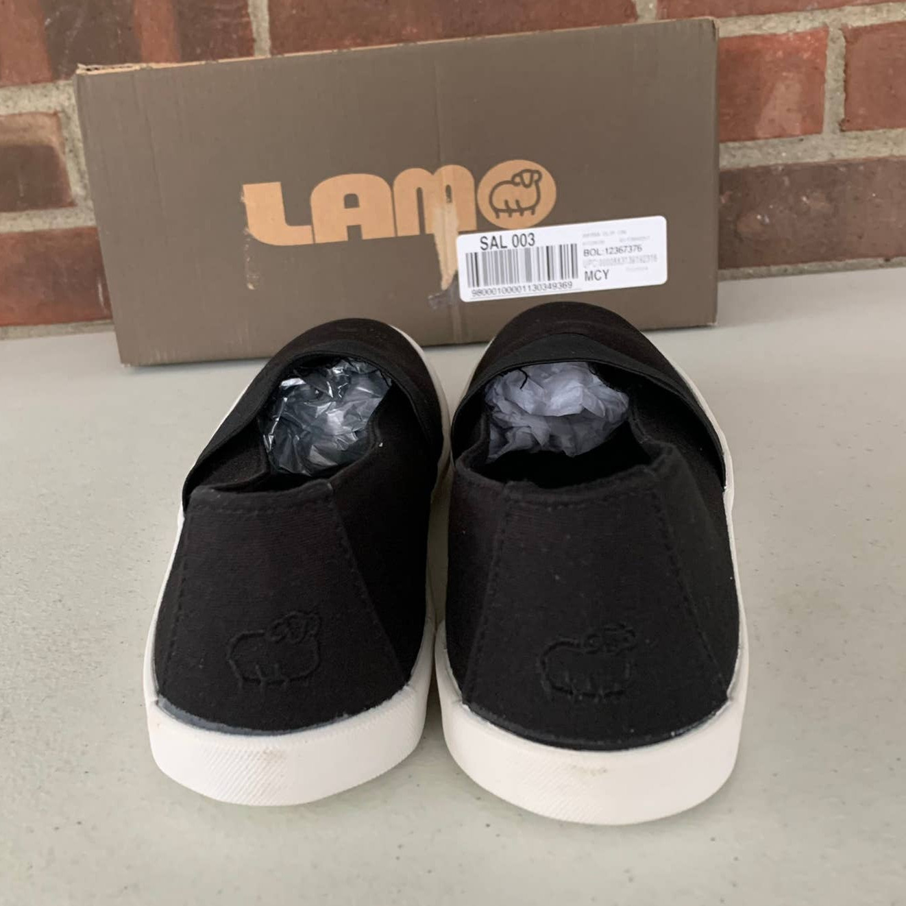 Lamo Akira black canvas slip on flats Women's US 9.5 M - Gem