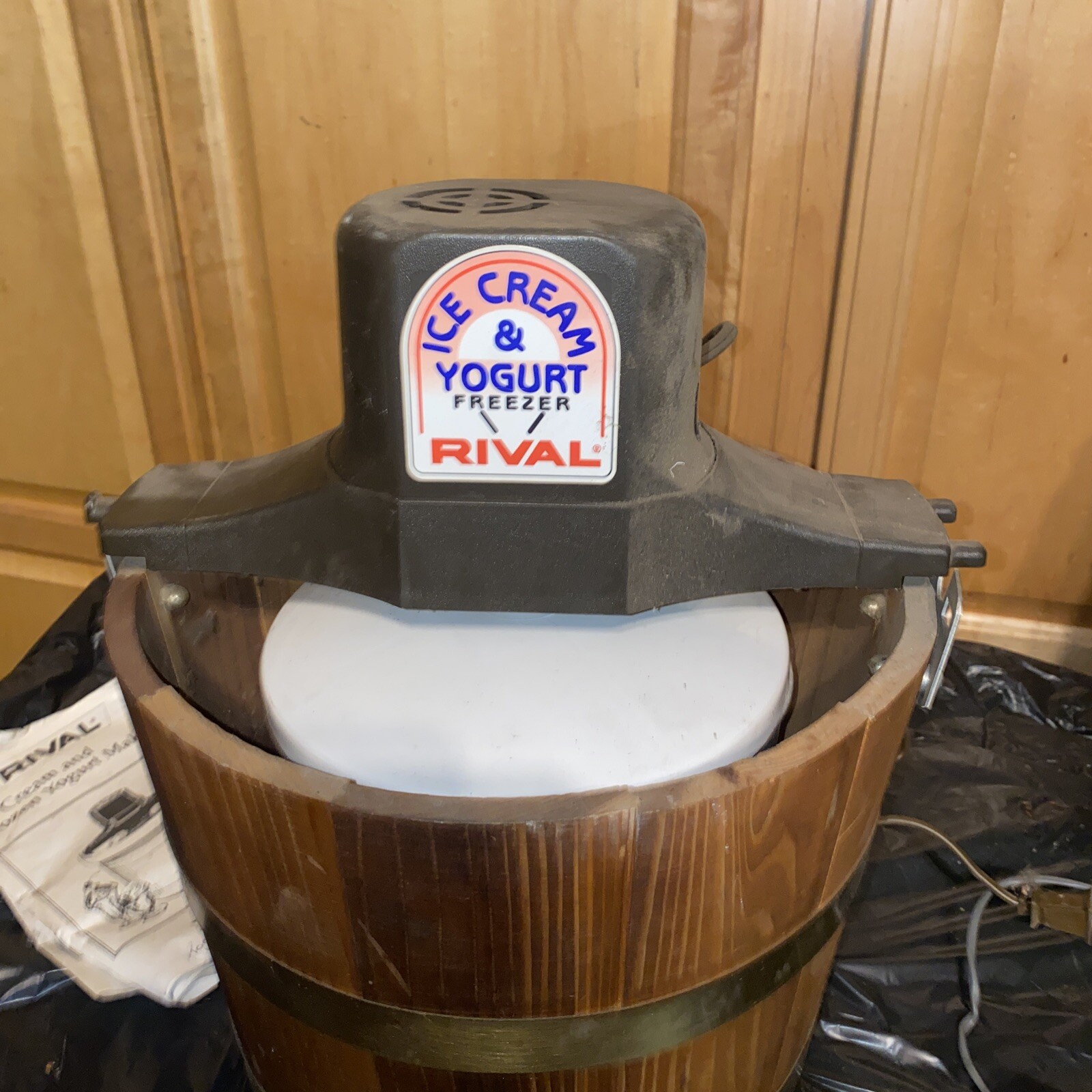 RIVAL ICE CREAM MAKER SELECT 8550 X 5 QT 40 SERVINGS MACHINE WOOD ...