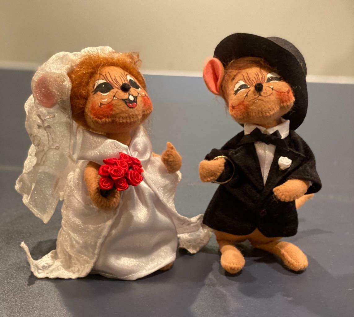 Iconic Mouse Wedding Katie Mouse And The Perfect Wedding By Anne L.