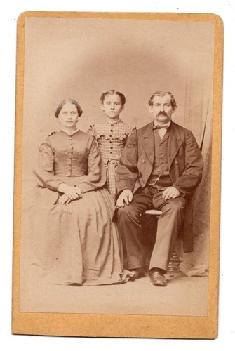 ANTIQUE CDV CIRCA 1880s E. HUTH FAMILY OF THREE DESSAU GERMANY ALBUM ...