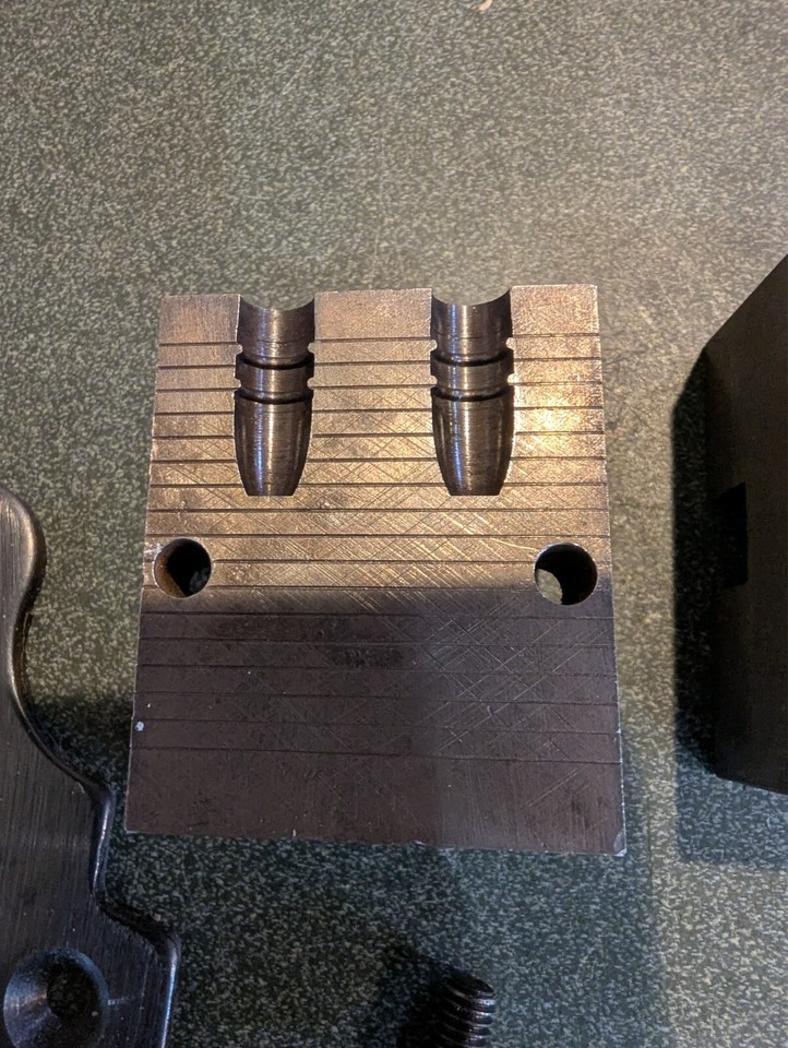 Lyman 225415 Double Cavity Bullet Mold 55gr 22 Caliber Lead Bullet ...