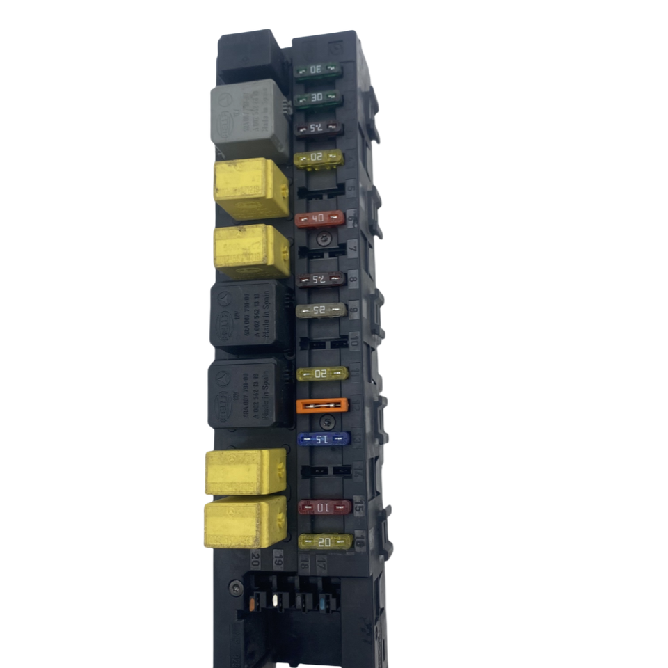 01-09 Mercedes W203 C350 C280 CLK350 Rear Trunk SAM Fuse Relay Box ...