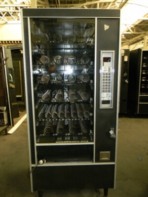 AP 6600 REFURBISHED SNACK VENDING MACHINE w/CREDIT CARD READER | eBay