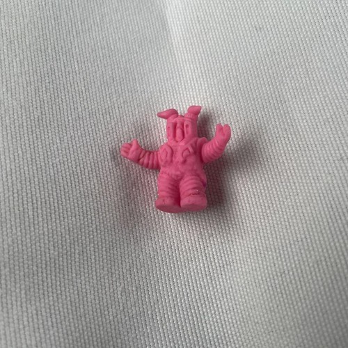 Poppy Ultraman Monster Eraser Series Zetton Pink Limited Edition Rare ...