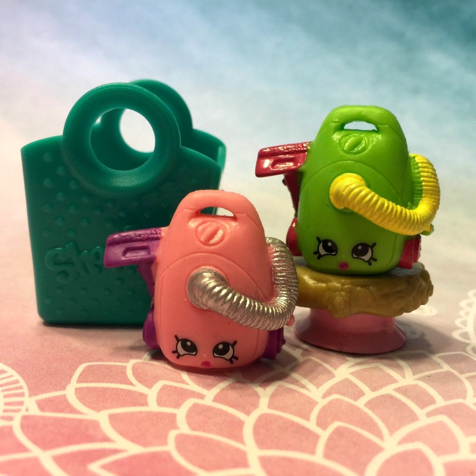 Shopkins Season 3 Vicky Vac set with Bag FREE SHIP $25 | eBay