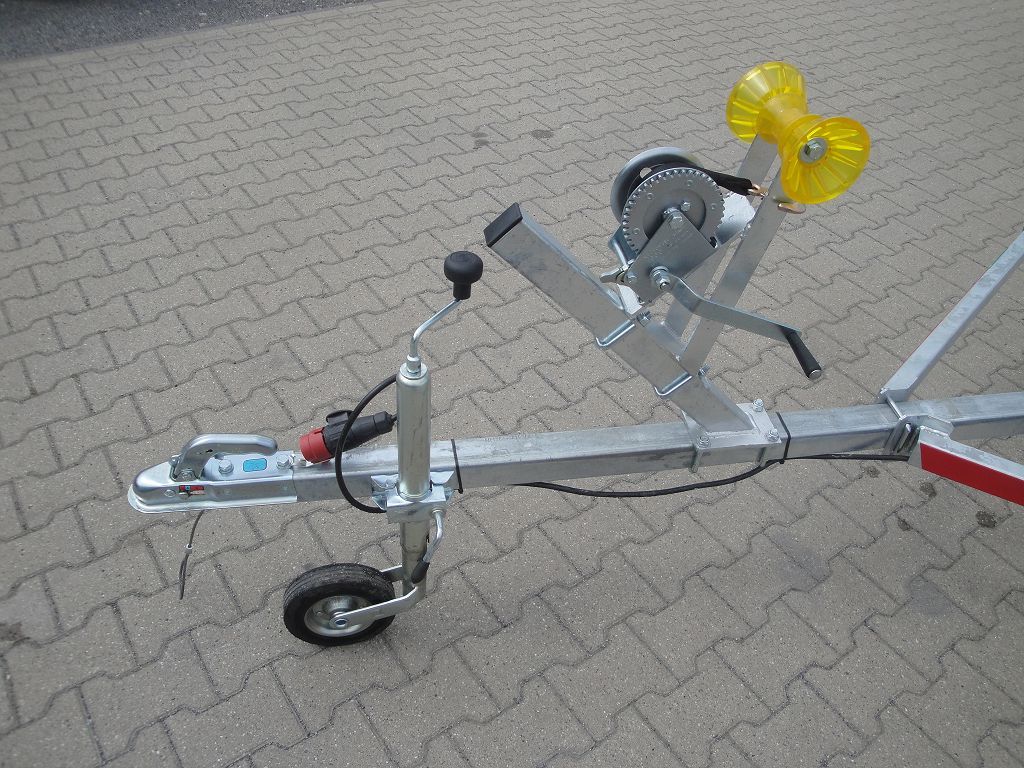 Bootstrailer 750kg Neu, für Boote bis 5m Bootsanhänger f. Sportboot ...