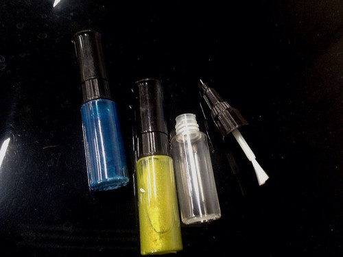 HOLDEN COMMODORE TOUCH UP PAINT COLOUR + CLEAR Code - Chlorophyll 717U ...
