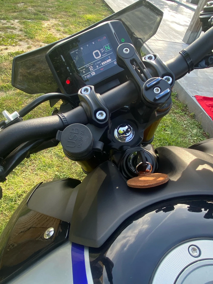 Dual USB Charger Socket Adapter For YAMAHA FZ09 MT-09 Tracer 900 GT ...