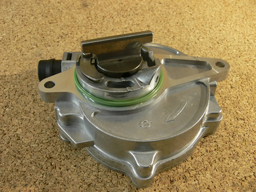 LAND ROVER VACUUM PUMP LR2 3.2L PETROL NEW LR009388 | eBay