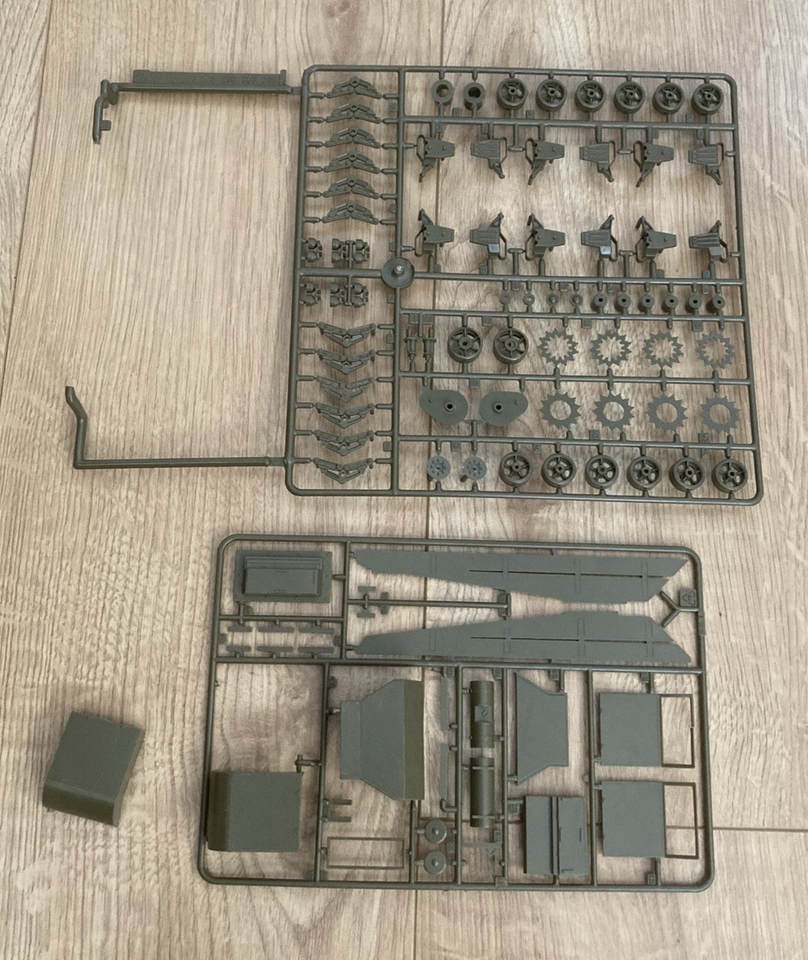 L288 Italeri Model Kit 6389 - US Marines M4 Sherman - 1/35 | eBay UK