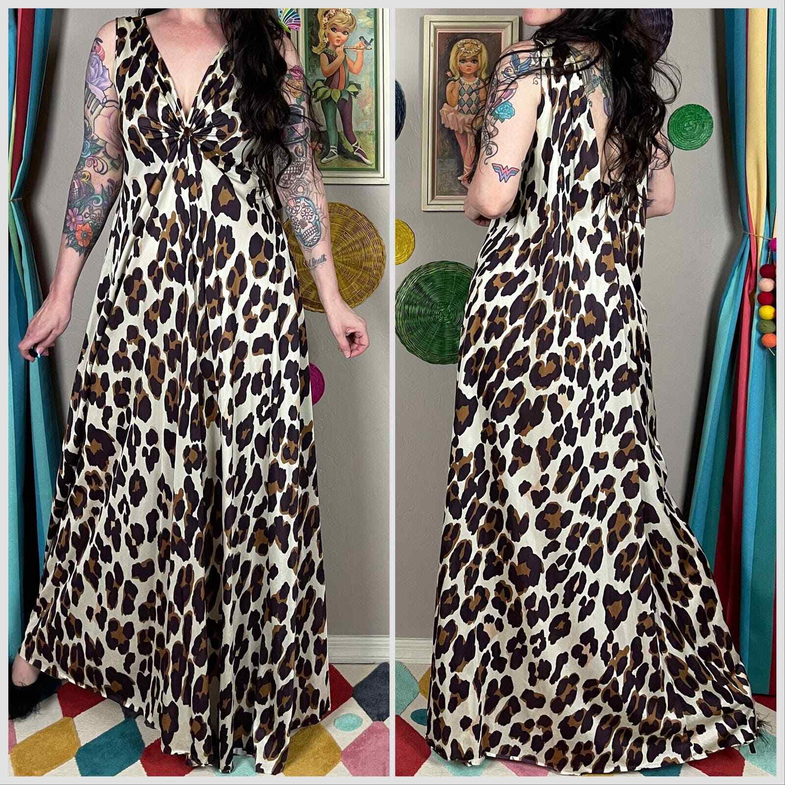 Rare Vintage Lucie Ann 1960s Leopard Print Deep V-Nec… - Gem