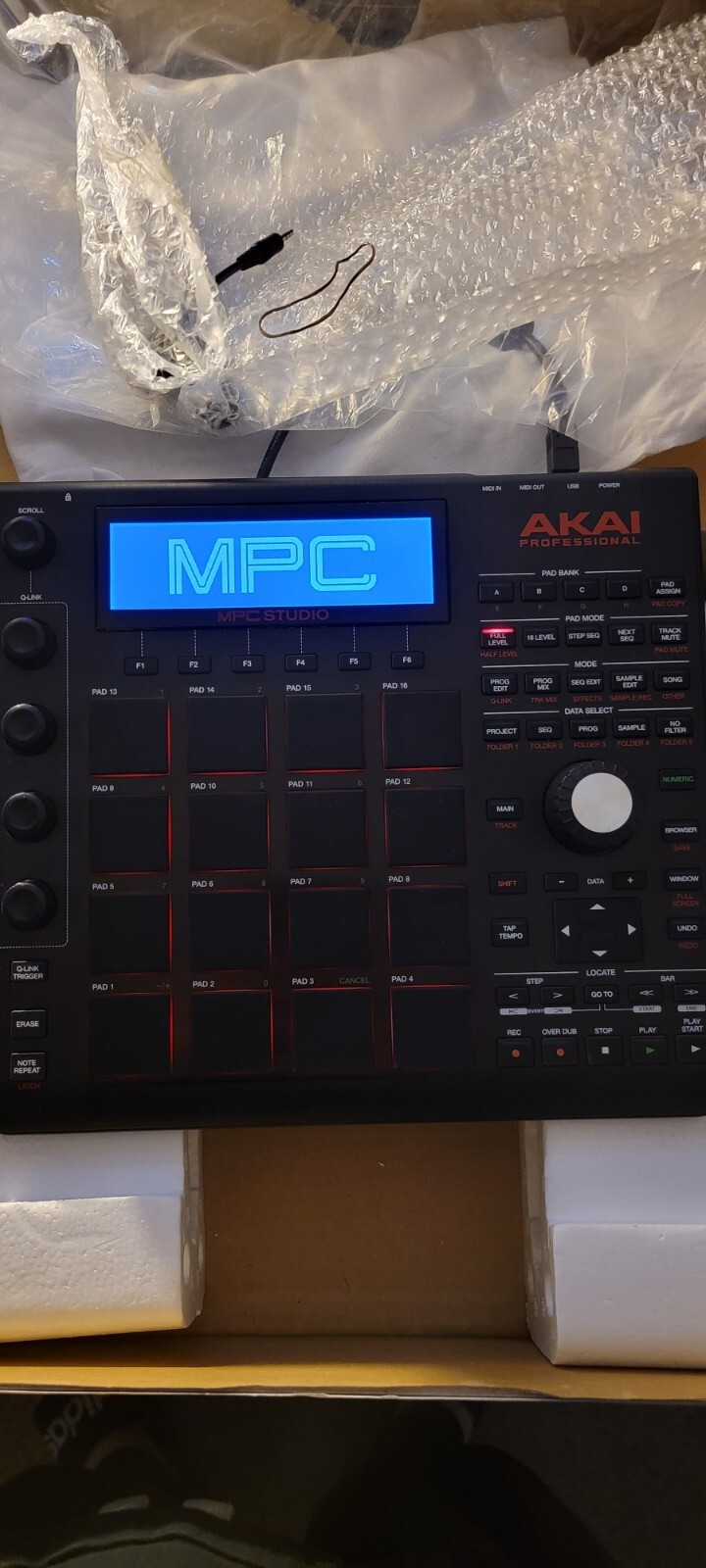Akai Professional MPC Studio Black | Ultra-Portable MPC With MPC ...