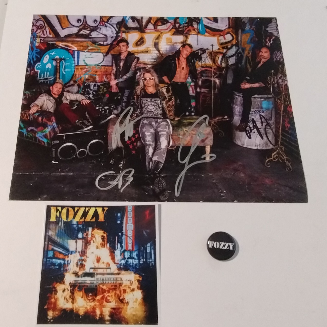 FOZZY SIGNED Boombox CD PHOTO STICKER PIN JUDAS COA CHRIS JERICO EXACT ...
