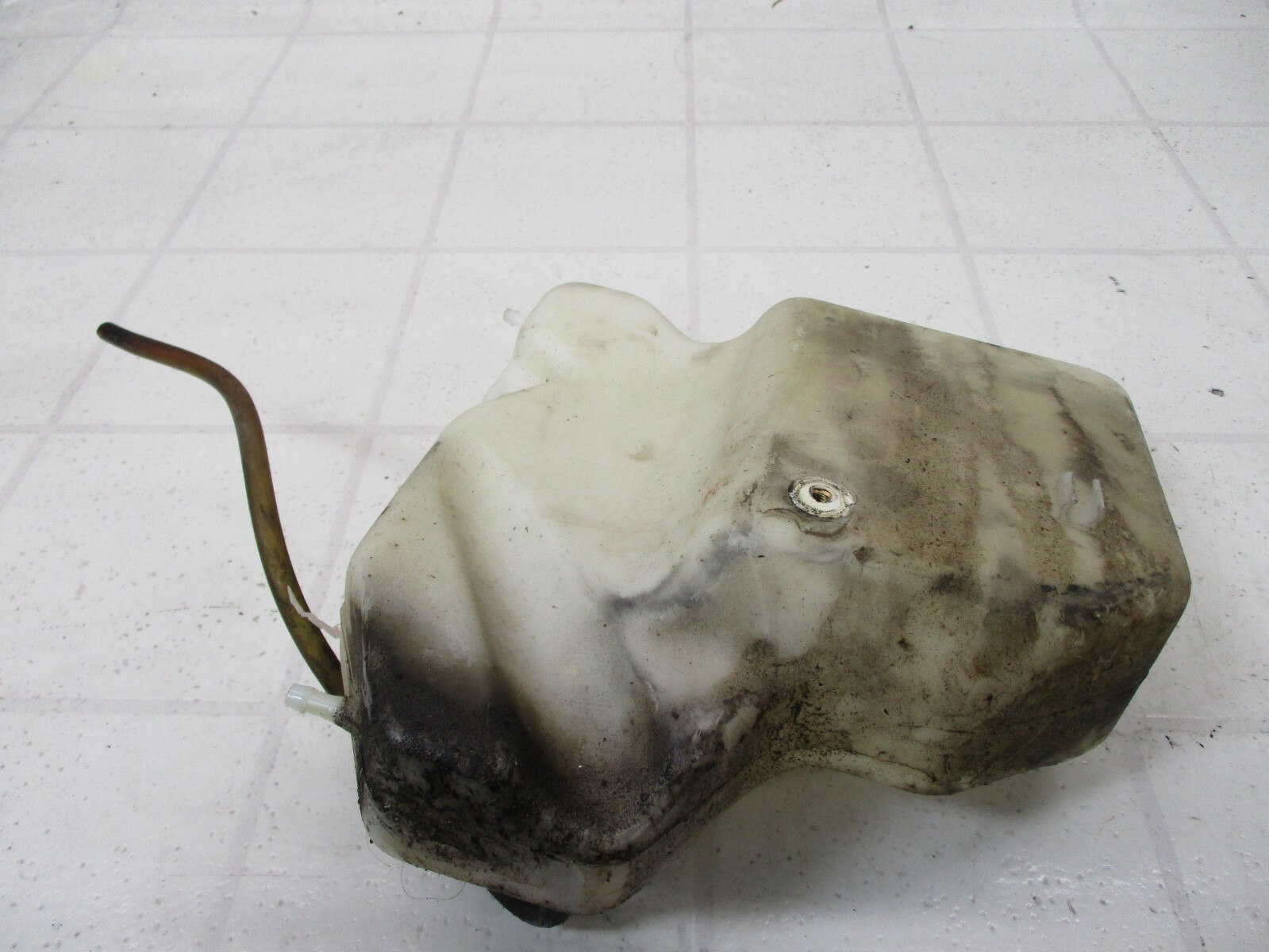 1988 88 Yamaha Phazer 540 Snowmobile Sled Engine Motor Oil Bottle Tank ...