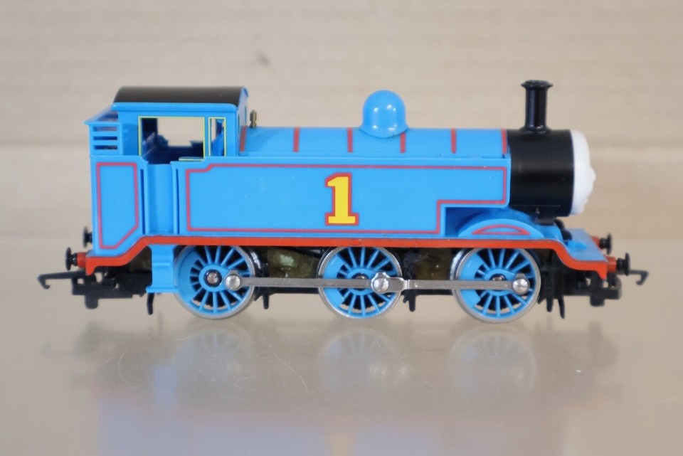 HORNBY R351 THOMAS the TANK ENGINE 0-6-0 TANK LOCOMOTIVE 1 thomas BOXED ...