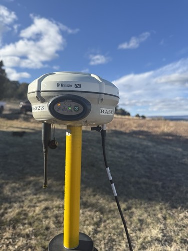 Trimble R8 model 3 GPS Glonass With TDL 450h | eBay