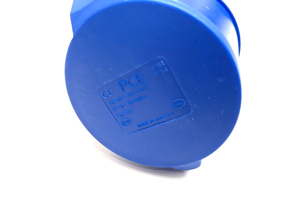 PCE Blue 32 Amp 3 Pin 2P+E 240V Female Socket 32A Ceeform Commando IP44 ...