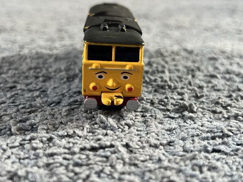 ERTL Thomas the Tank Engine & Friends D7101 Bear Diesel Engine Rare ...