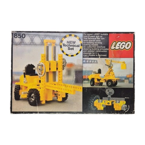 Lego #850 Technical Set Looks Complete With Instruction Manual ...