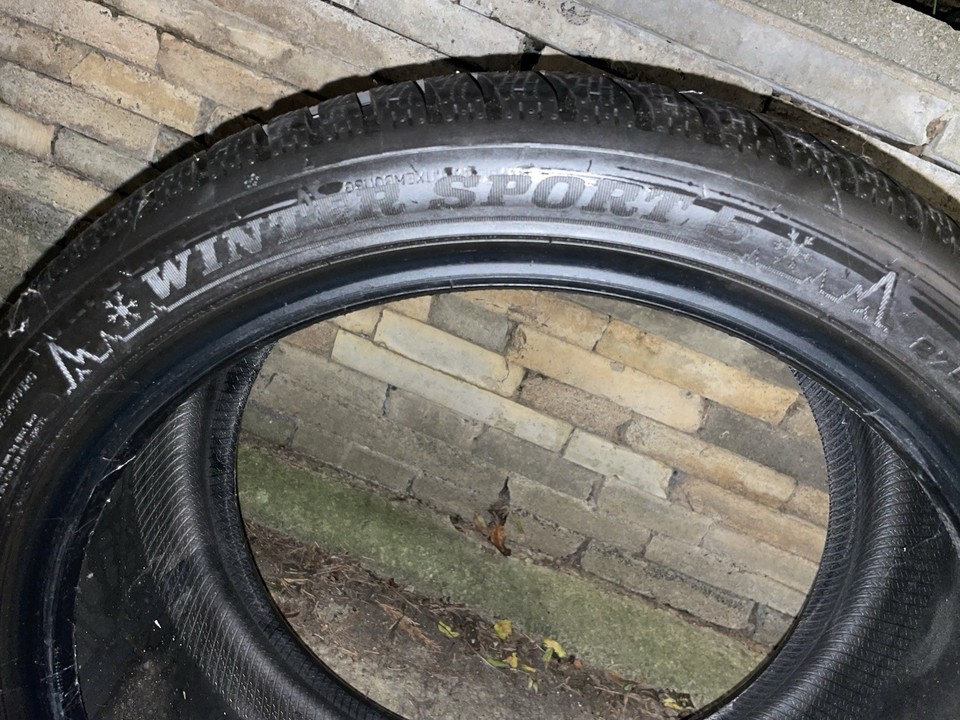 Winter Tyres 275/35 R19 Dunlop 100V SPORT WINTER 5 SUV M+S MFS X2 | eBay UK