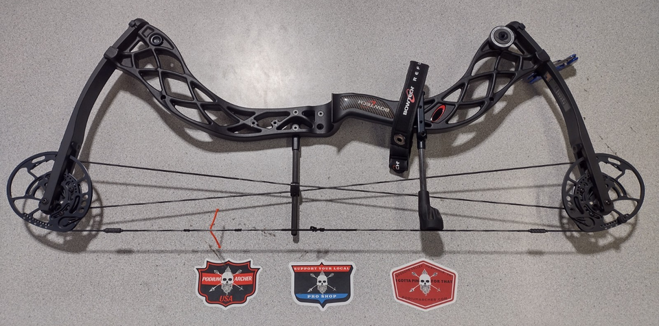 BOWTECH CARBON ZION...LEFT HAND...70# COMPOUND BOW | eBay