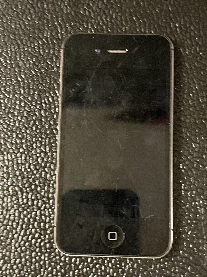 Apple iPhone 4 - 16GB - Black A1349 (CDMA) Good Condition Charges | eBay