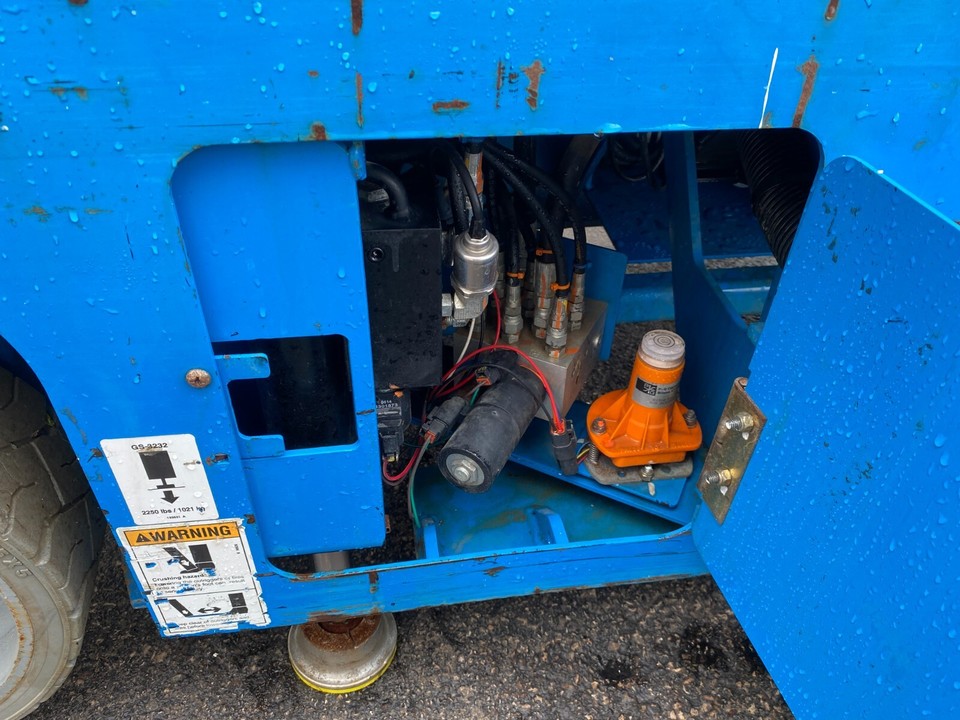 2014 Genie GS-3232 Self Propelled 32’ Electric Scissor Lift with ...