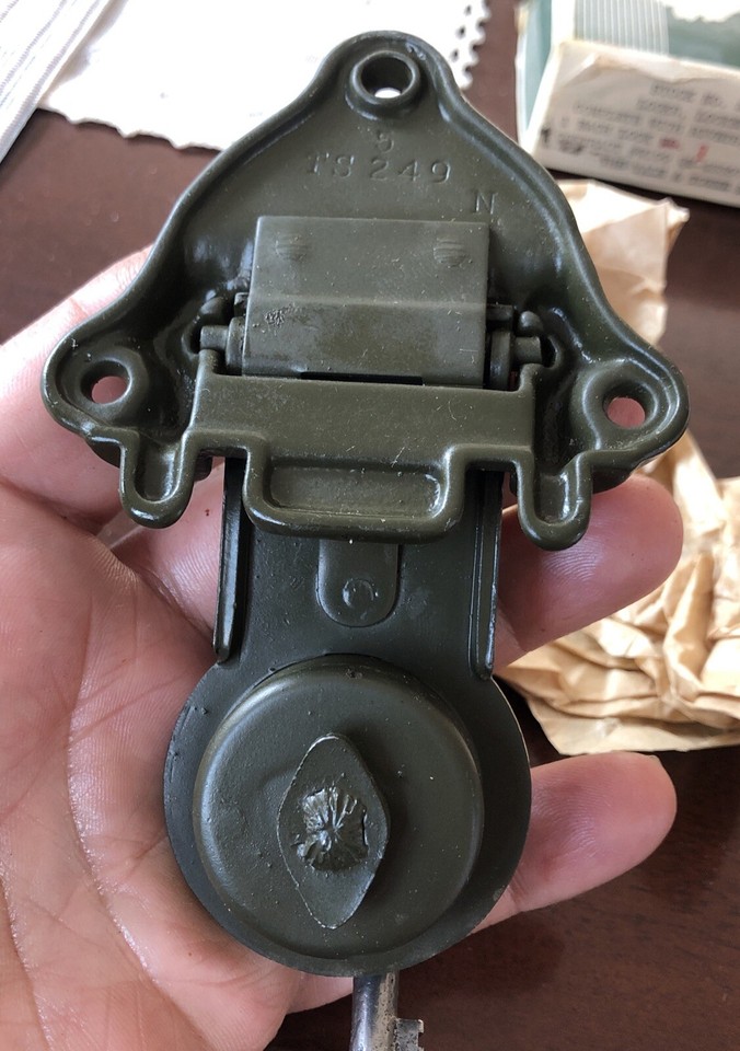 Antique 1943 YALE Steamer Trunk Chest Lock, NOS, NIB, Keys, Rivets ...