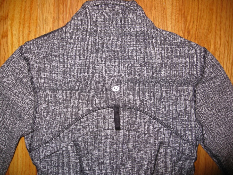 Lululemon Define Luminsece splatter Women's sz 4 BlackWhite Vent Full ...