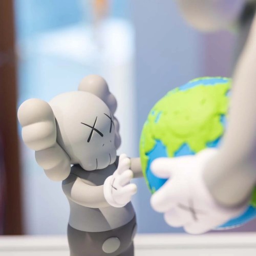 Kaws Grey The Promise Figure 37cm Art Home Deco | eBay