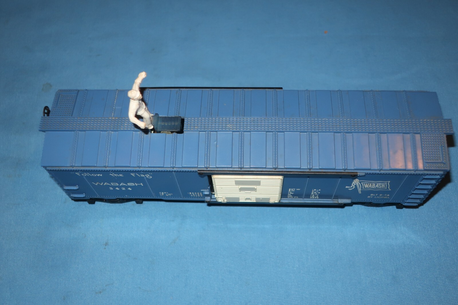 Lionel #3424 Operating Brakeman Car with #3424-100 Low Bridge Signal ...