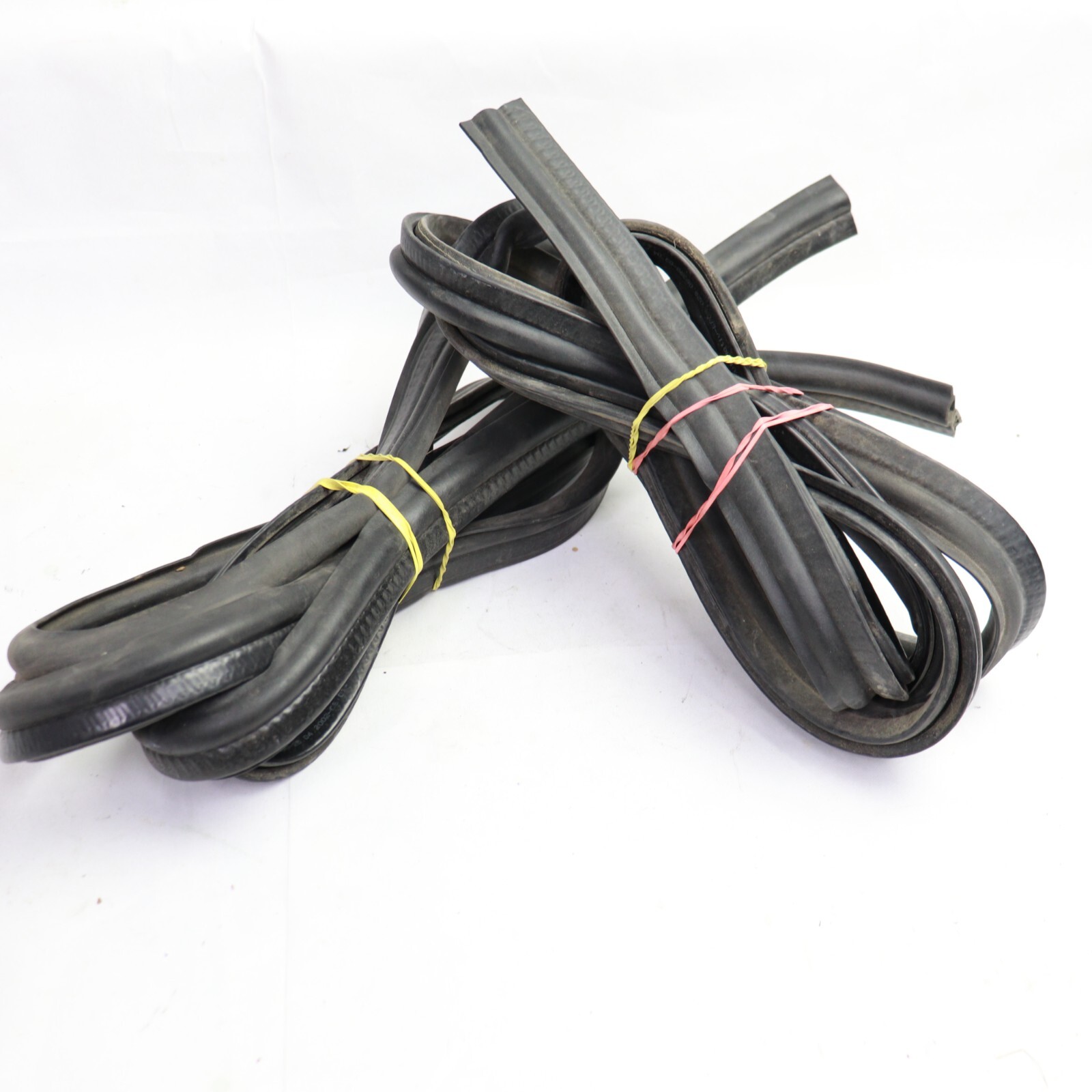 03-09 Mercedes-Benz W211 E350 E550 Engine Frame Weather Strip Seal OEM ...