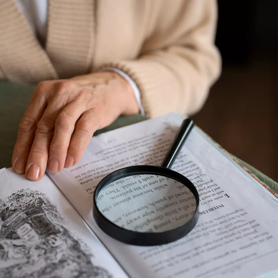 POWERFUL MAGNIFYING GLASS 100MM LARGE MAGNIFIER READING GLASS LENS ...