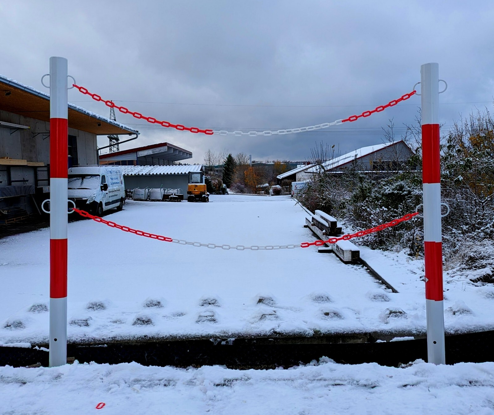 Rot/Weiß XL Stahl Absperrpfosten mit Kette zum Einbetonieren Pfosten ...