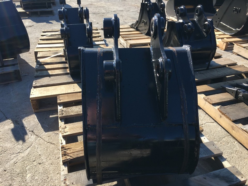 New 18" Excavator Bucket for a Takeuchi TB135 | eBay