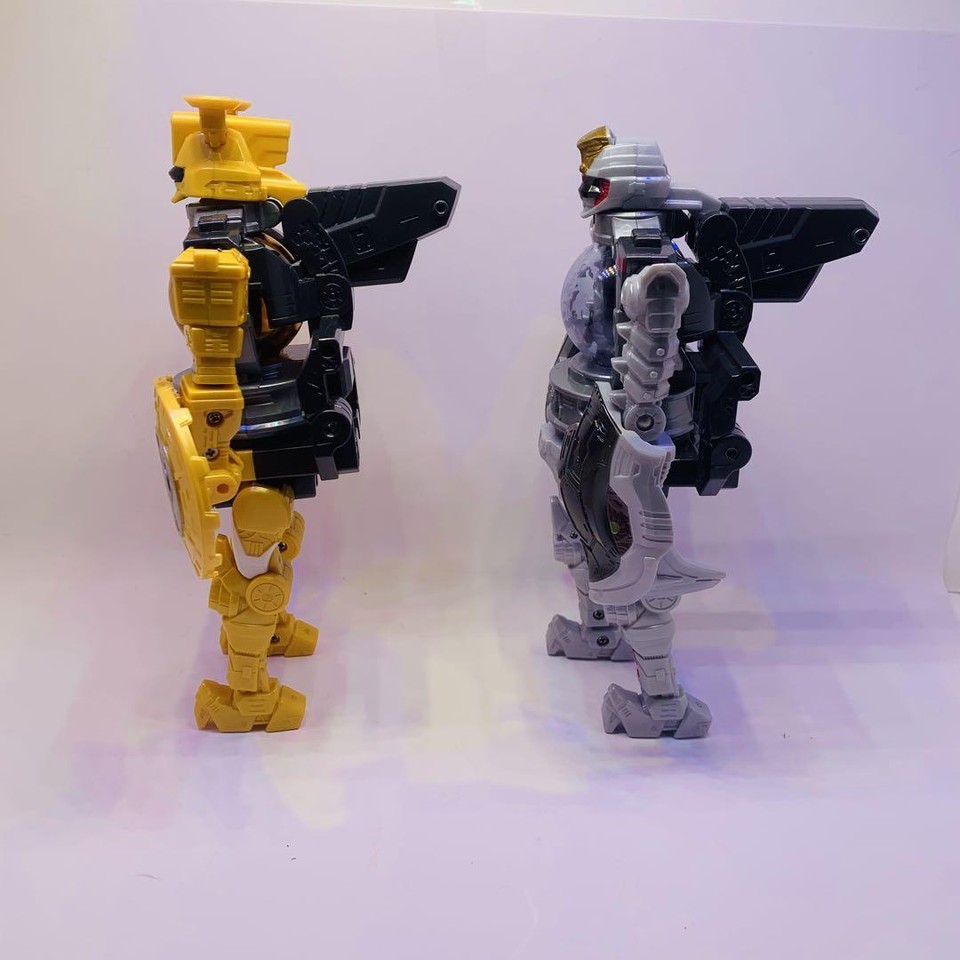 Power Rangers Cosmic Fury Kyuranger DX Gold & Cobra Megazord Set BANDAI ...