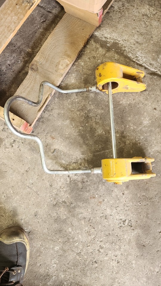 JOHN DEERE BACKHOE BOOM LOCK COMP310 P 310E 310G 310J 310LETE T185005 ...