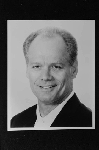 Fred Dryer - Signed Autograph and Headshot Photo set - Hunter | eBay