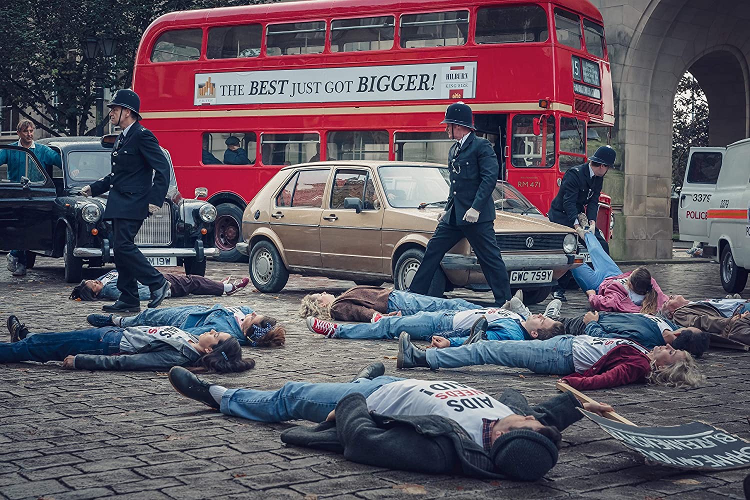 It's A Sin (Blu-ray) Olly Alexander Keeley Hawes Neil Patrick Harris ...