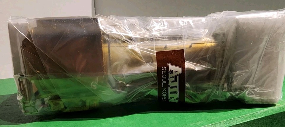 Overland Models HO Scale UP 9,000 Gal. Cylindrical 4 Axle Tender | eBay