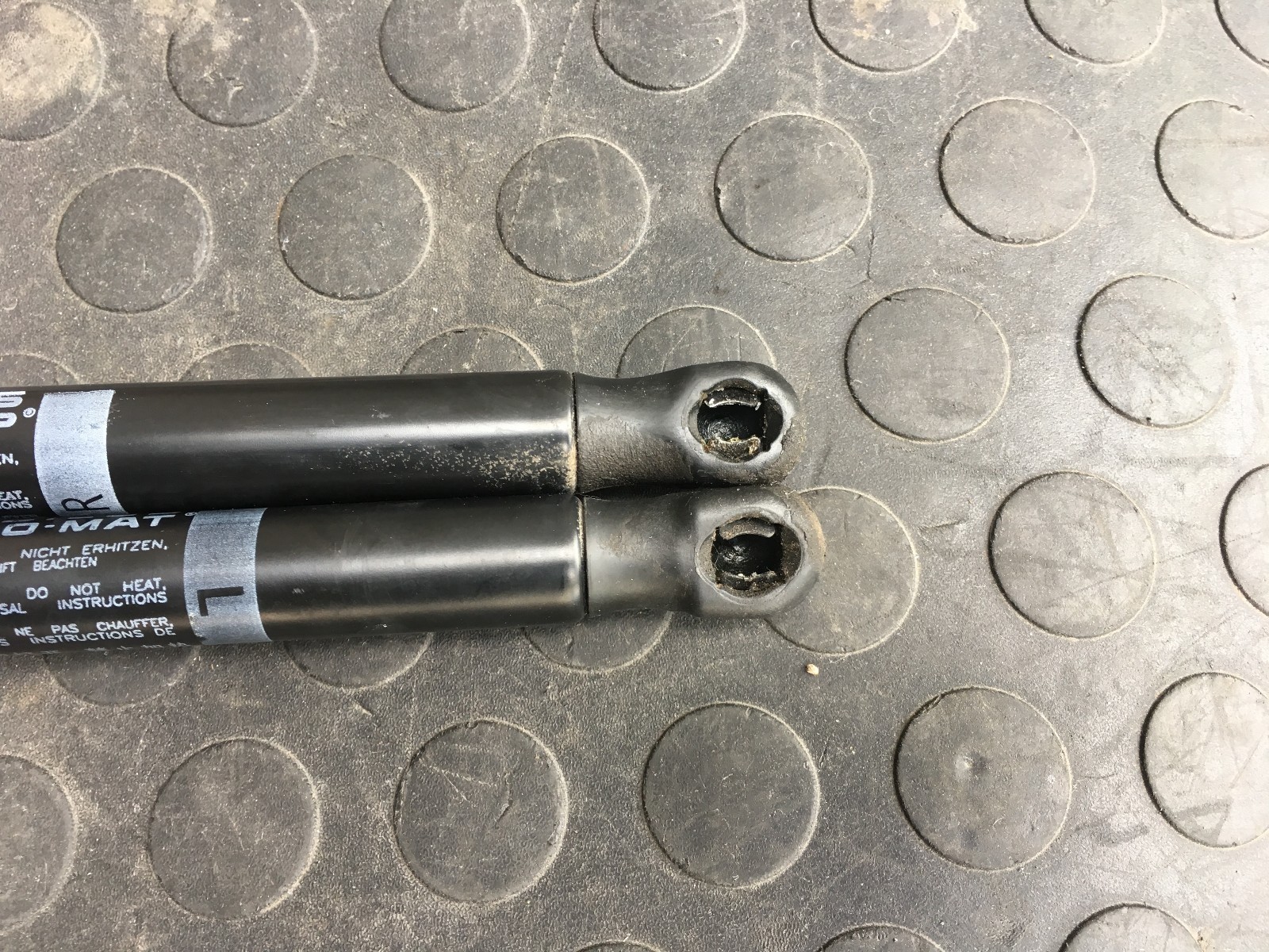 MERCEDES BENZ ML350 W166 HOOD LIFTS SUPPORT A1669802364 LEFT & RIGHT ...