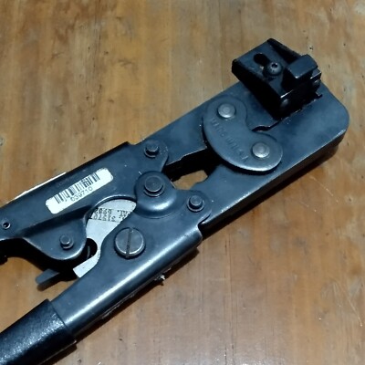 D-Subminiature Pins and Sockets Crimp Tool 28-24 AWG and 24-20 AW ...