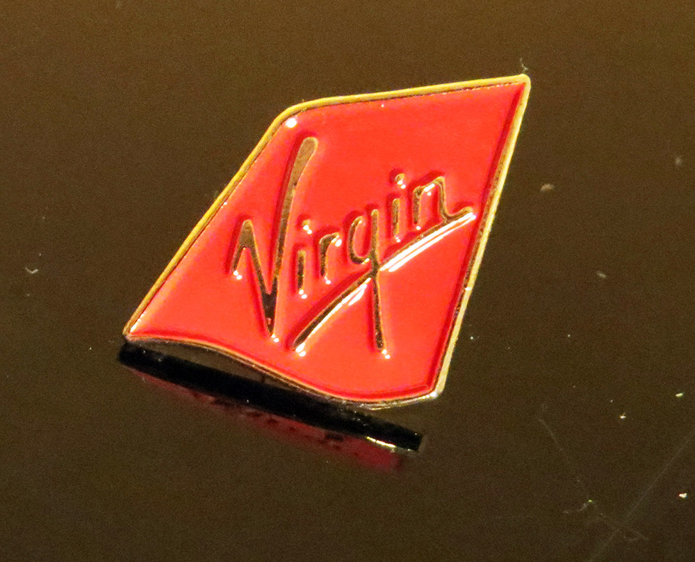 Pin VIRGIN ATLANTIC logo Pin for Pilots Crew red/gold metal pin | eBay