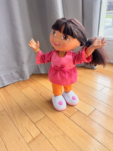 Dora The Explorer 2009 Singing We Did It Dancing Works Tested Doll ...